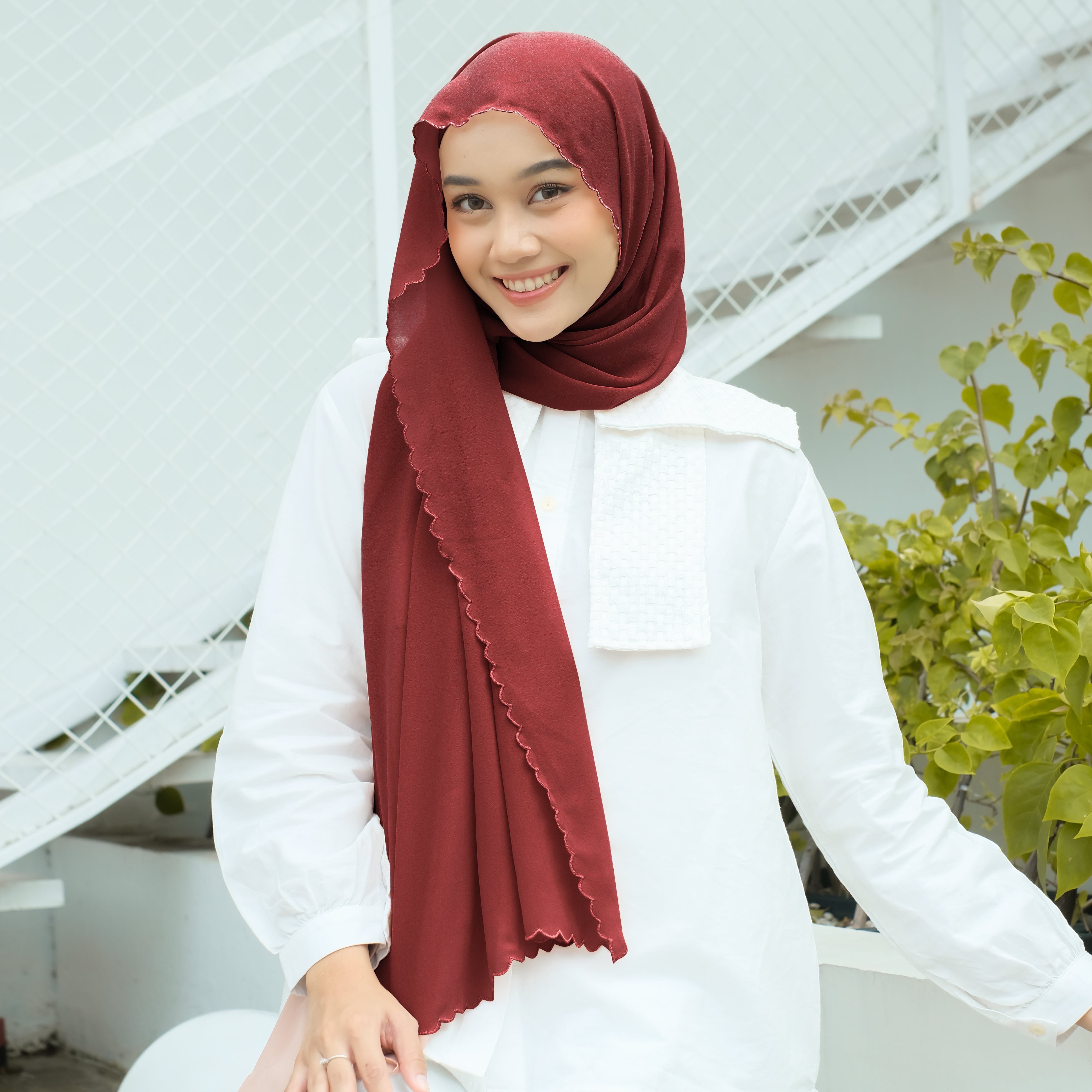 Dyna Classic Shawl Maroon – Lozy