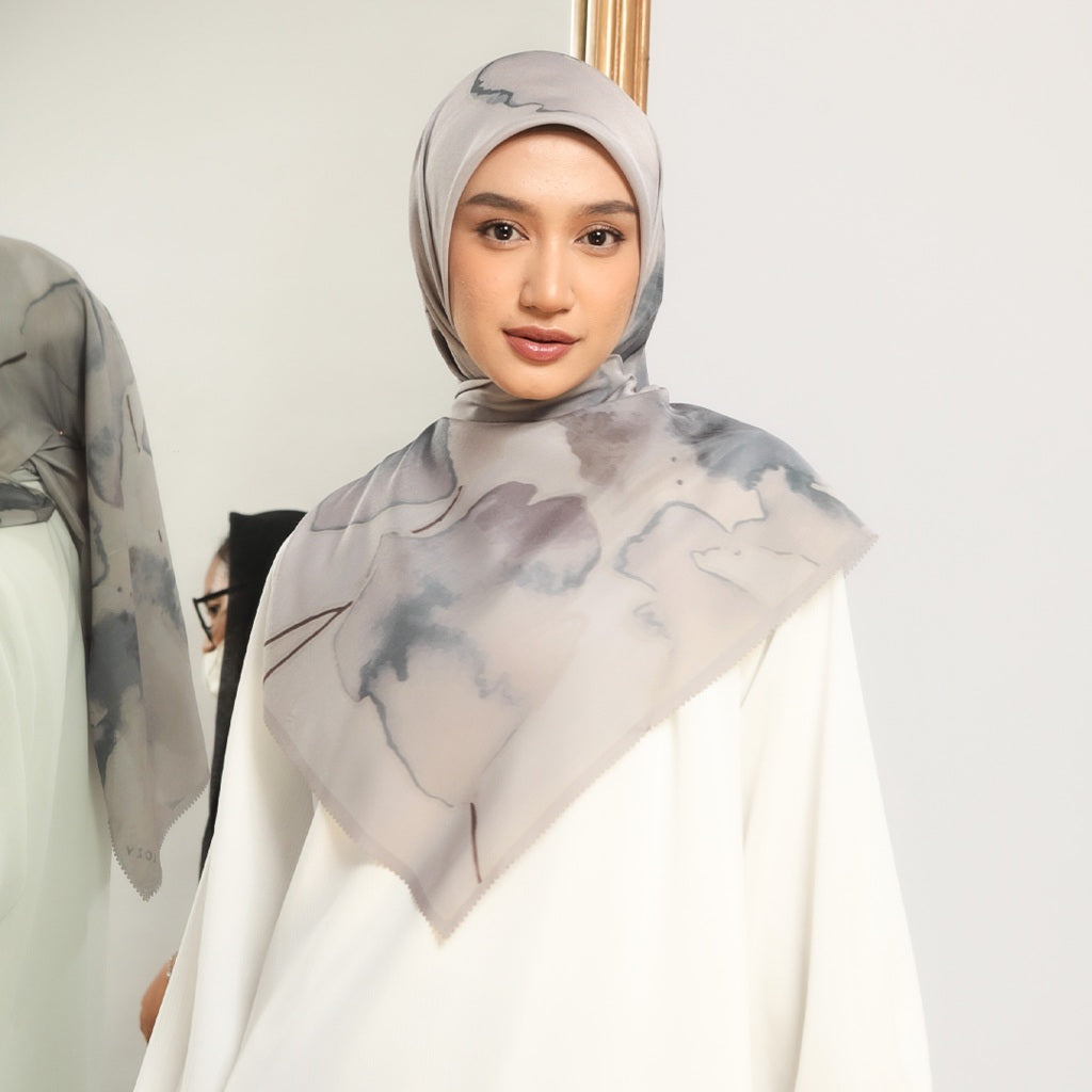 Aurel Scarf Exclusive Pattern Creamy Blossom Series 2 – Lozy
