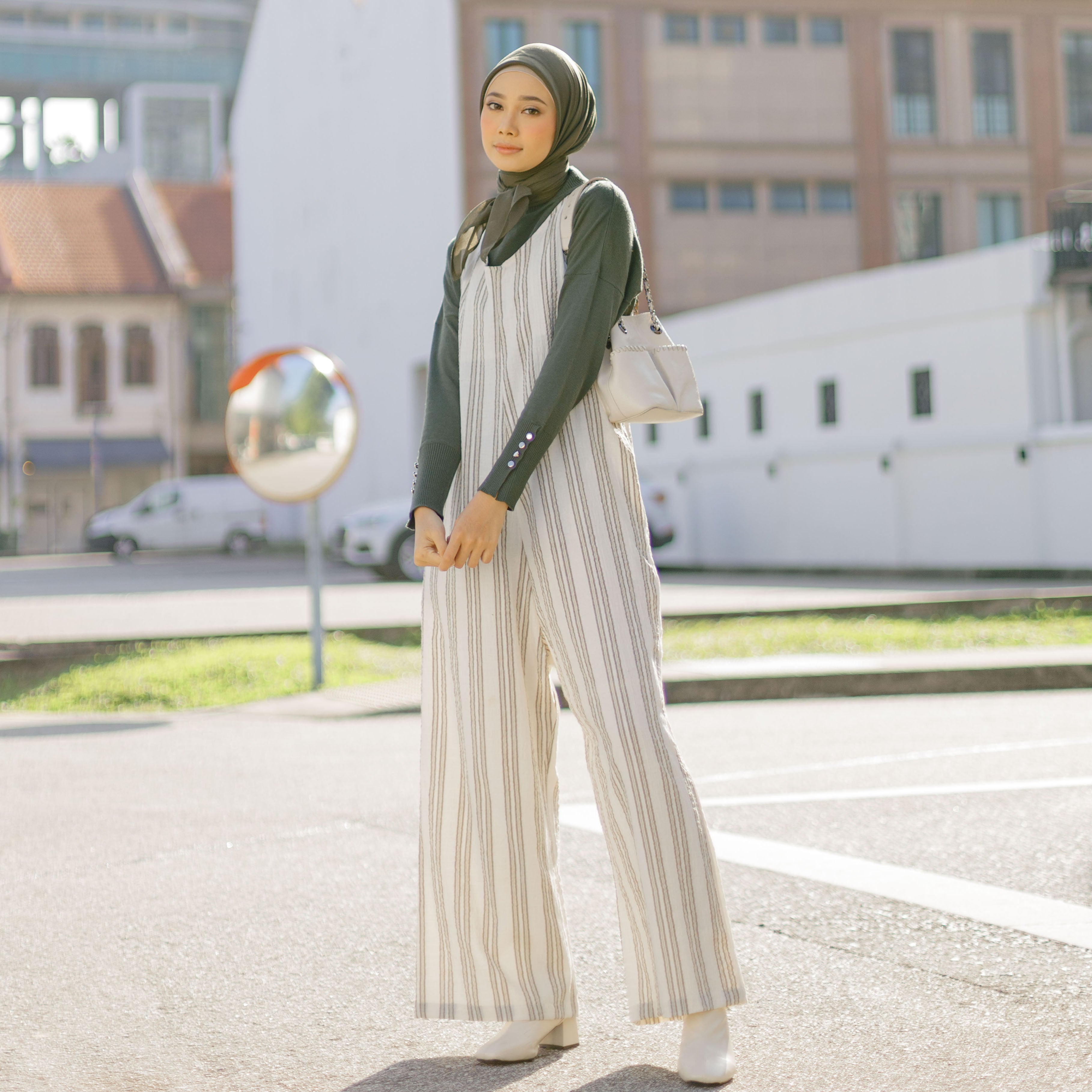 Yumi Jumpsuit Olive – Lozy