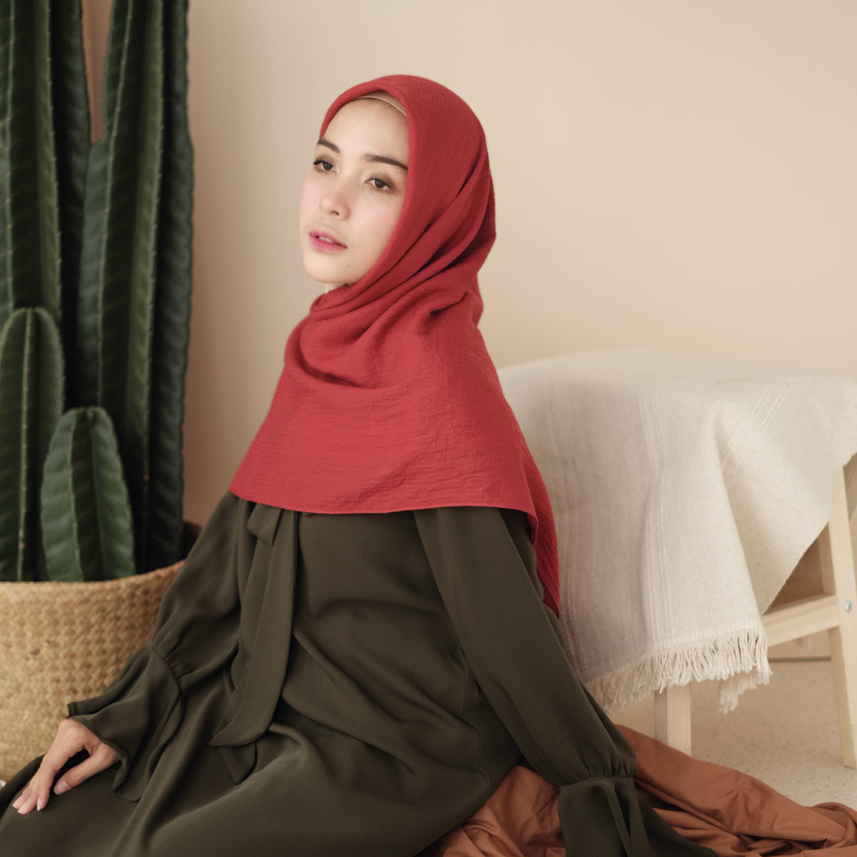 Rera Square Maroon – Lozy