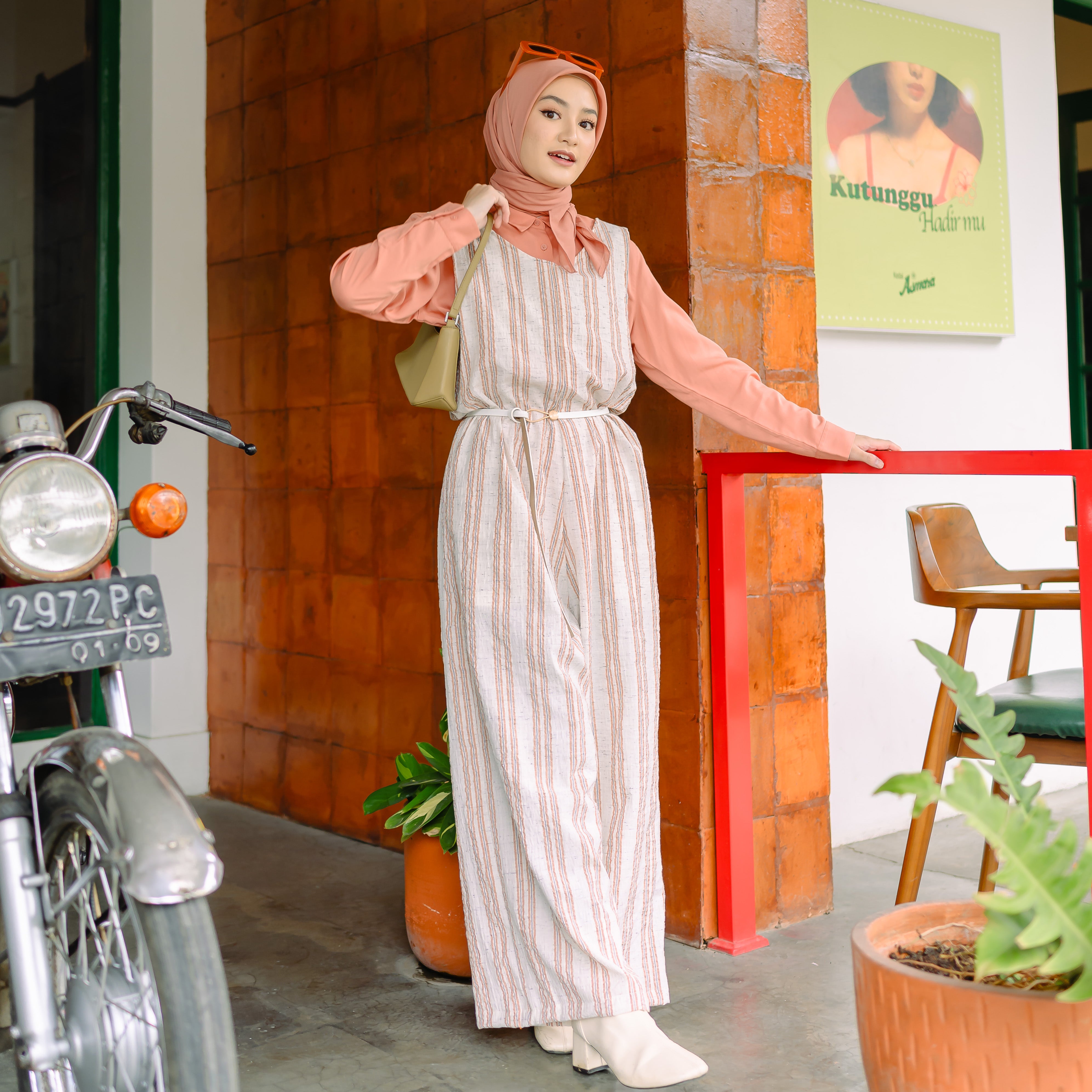 Yumi Jumpsuit Peach – Lozy