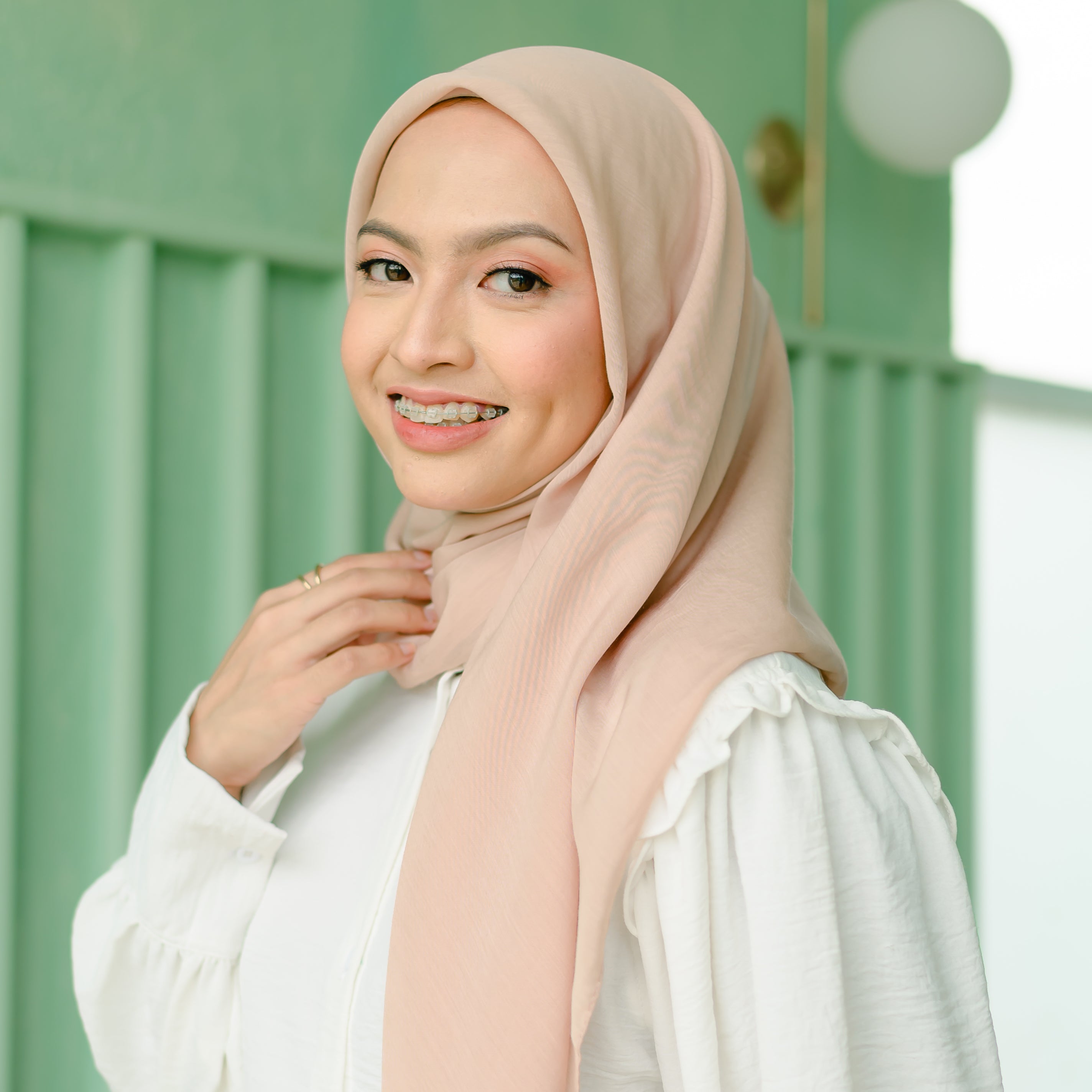 Serra Square Soft Beige – Lozy