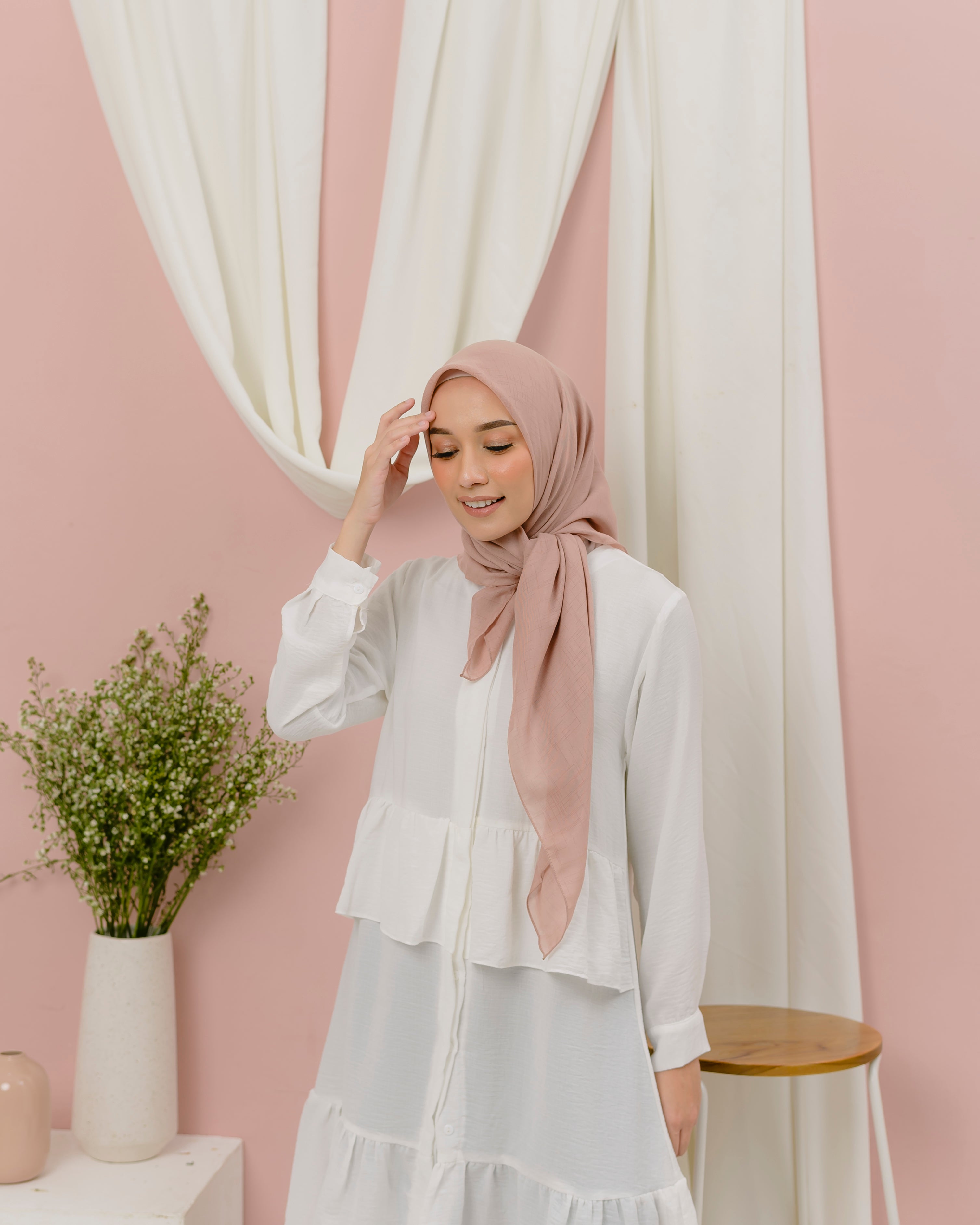 MAKA SQUARE – Lozy