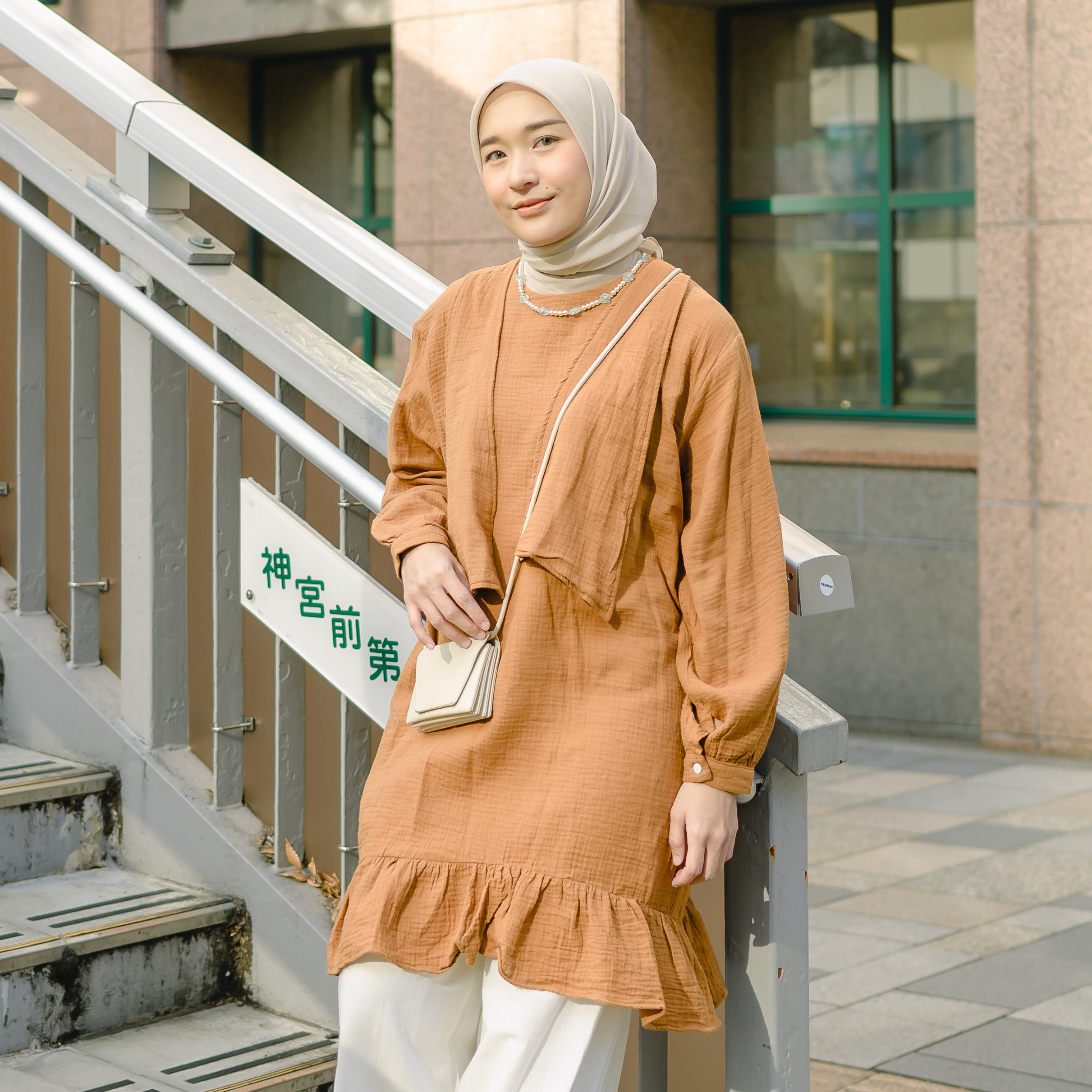 Aleeka Tunik – Lozy