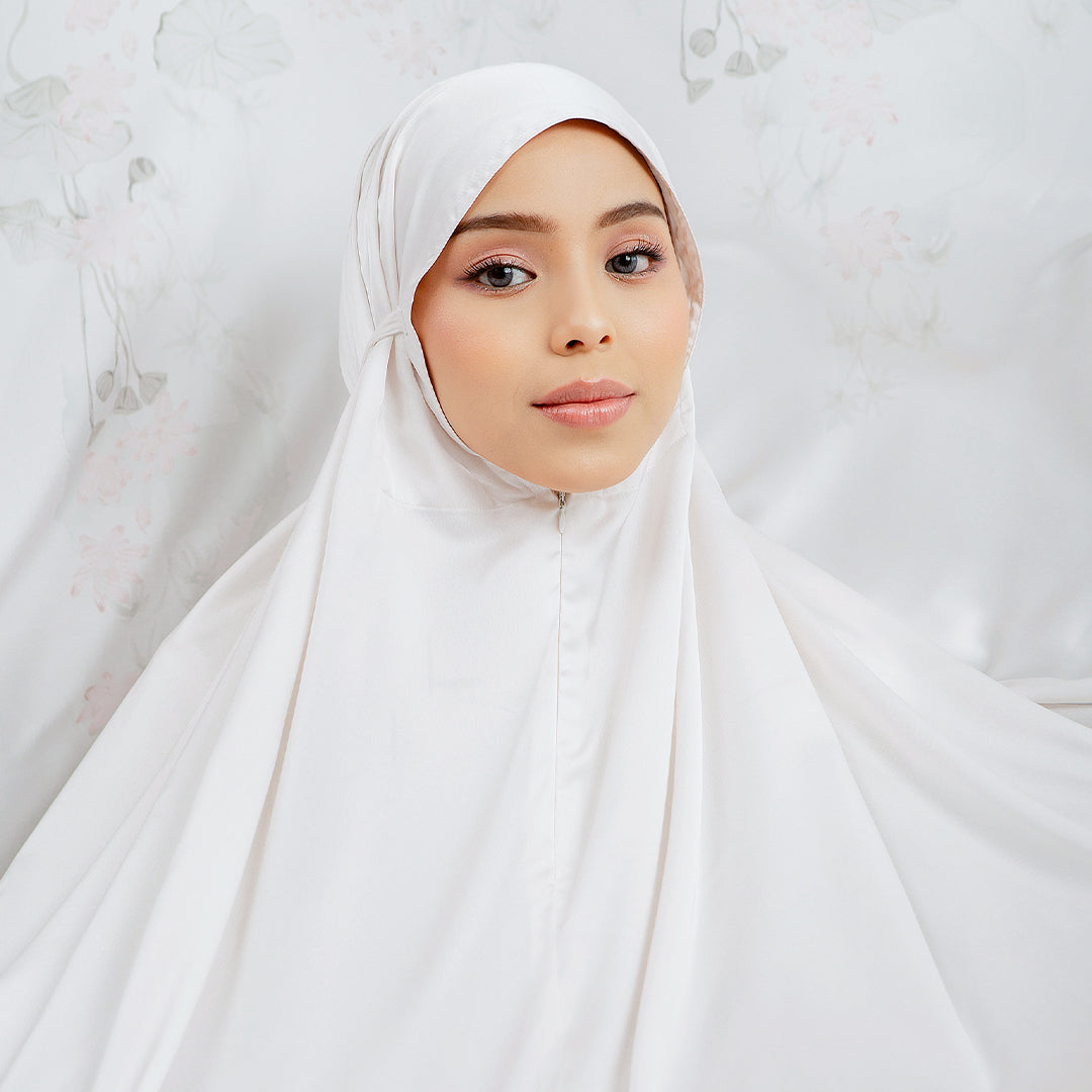 Sophia Prayer Set in Coconut White (Lozy x Heidy)