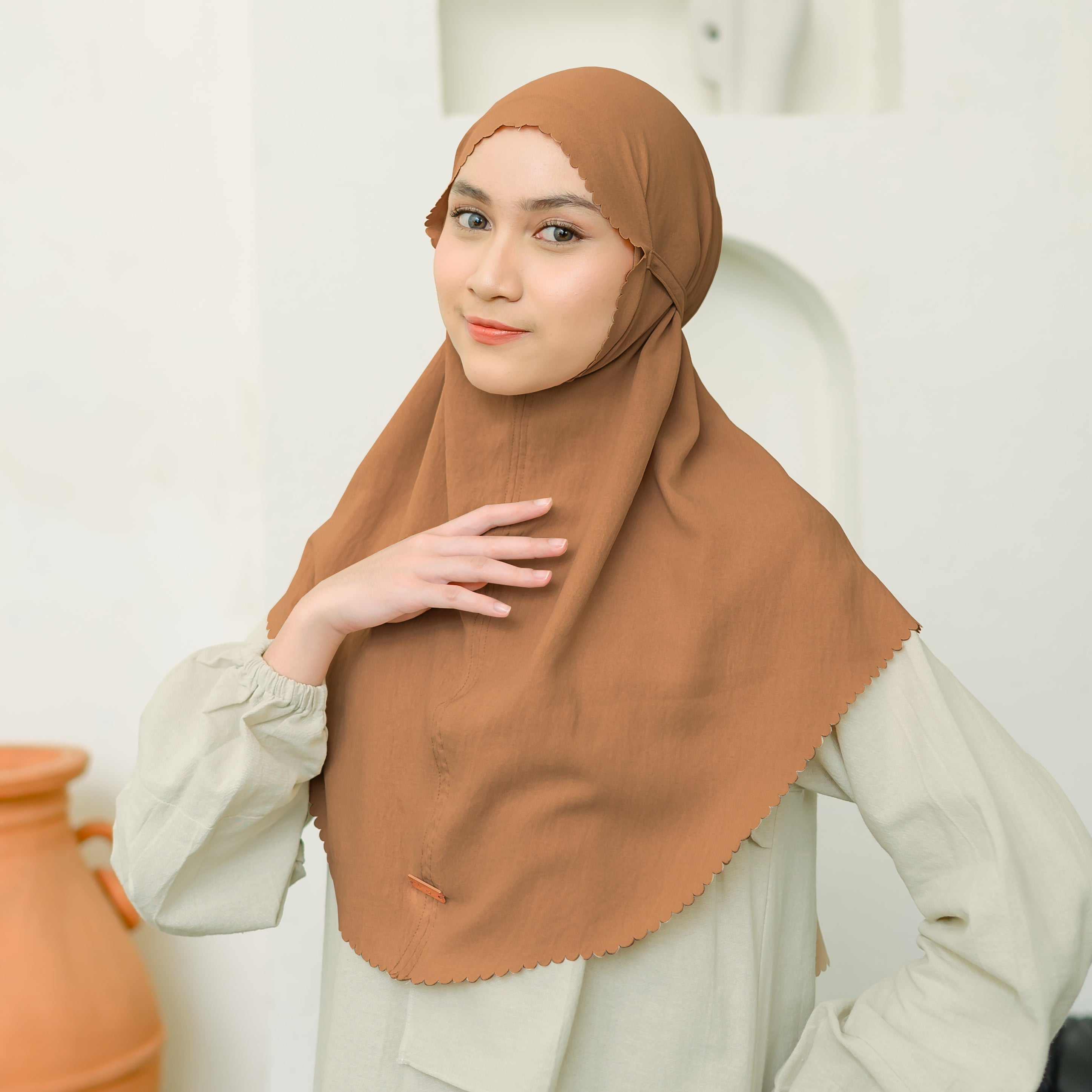 Biyya Instan Lasercut (Bergo Crinkle) Sudan Brown – Lozy