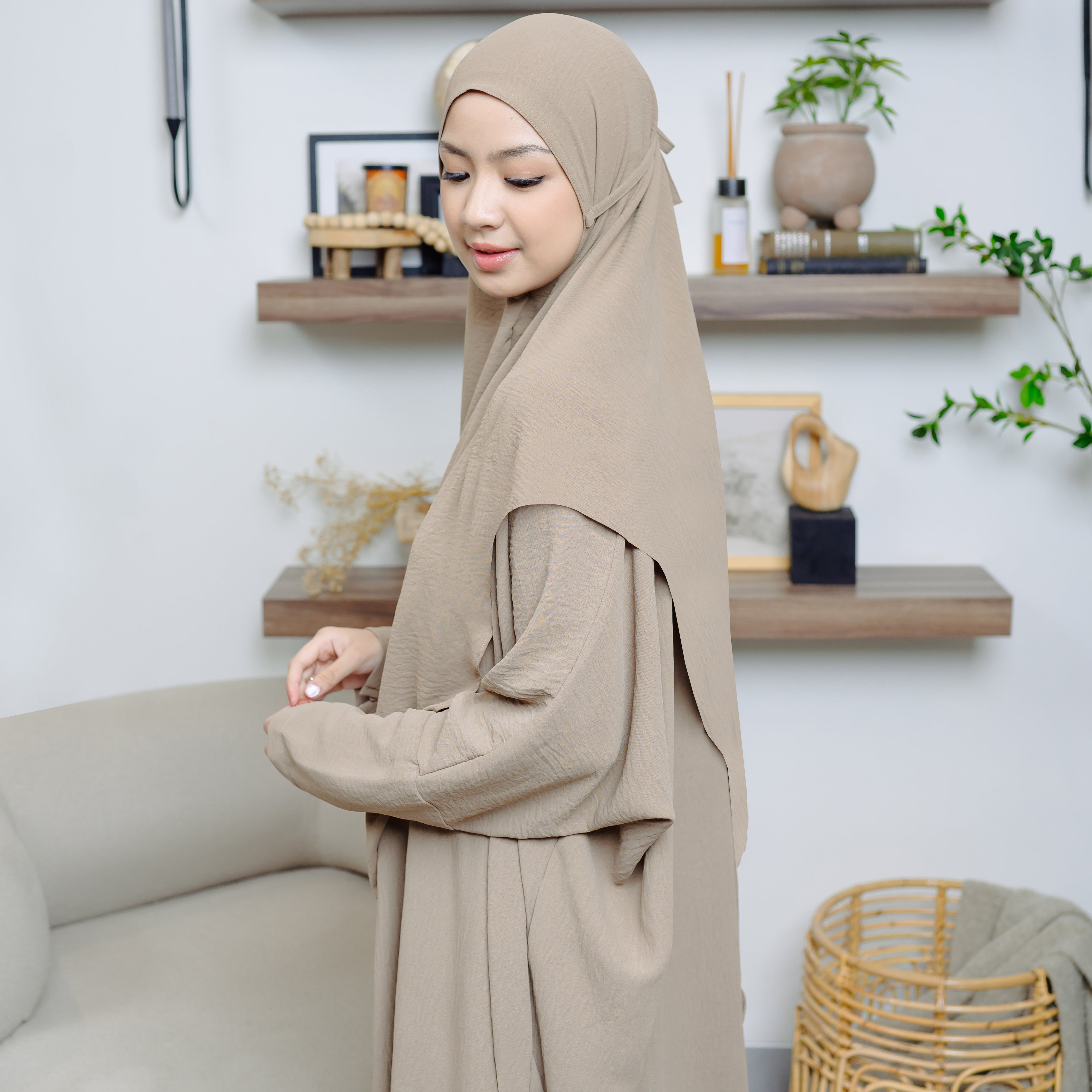 Hafsha Abaya Set Hazelnut – Lozy