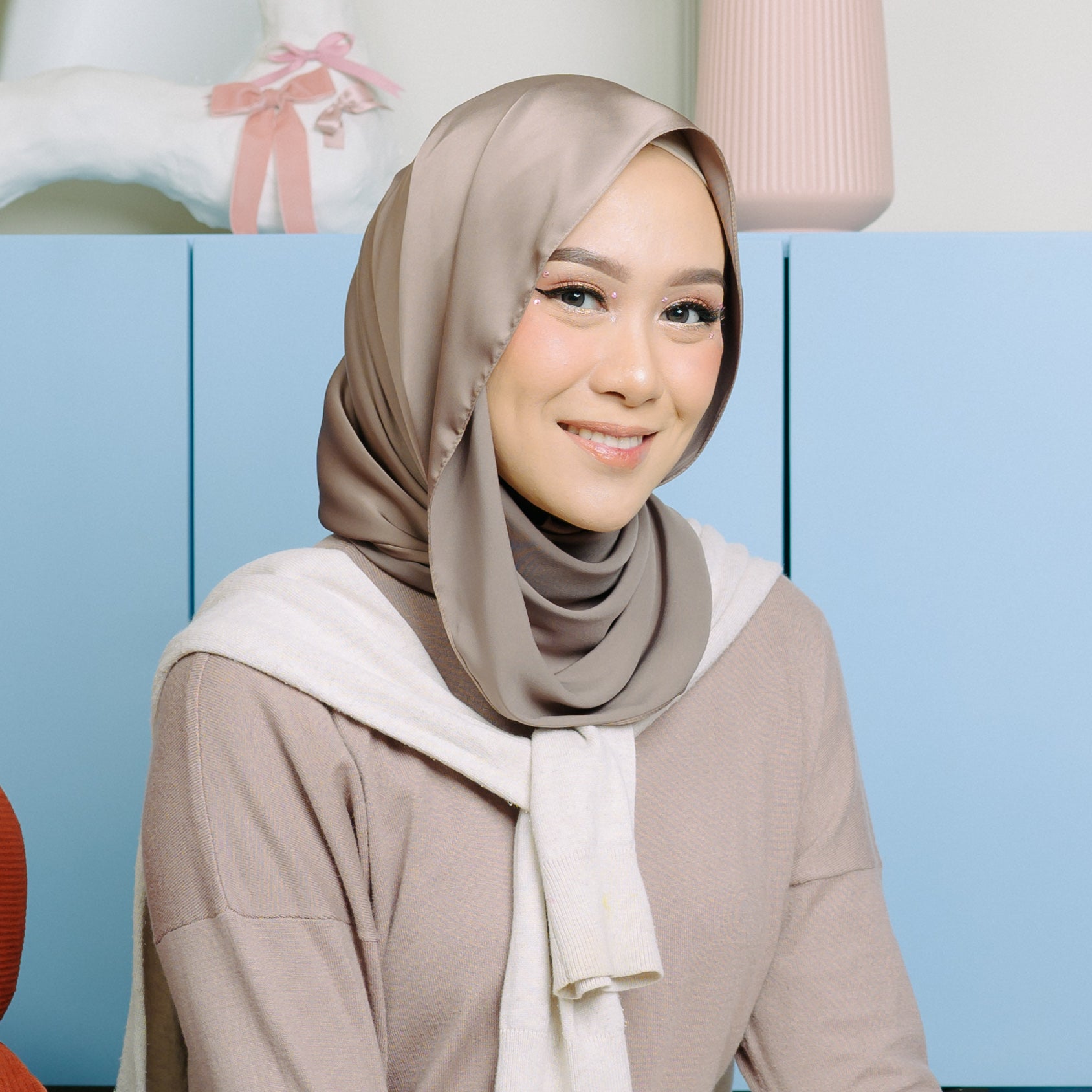 Shadeera Silk Shawl in Rustic Brown (Lozy x Shadira)