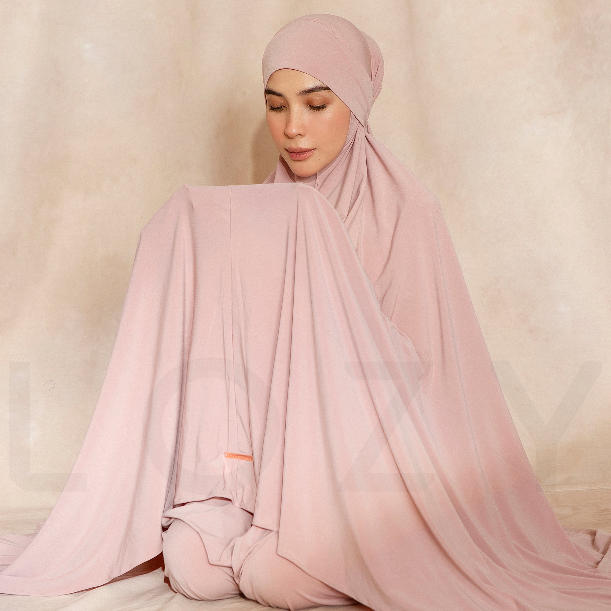 Shameera Prayer Set in Blush Pink (Lozy x Hamidah)