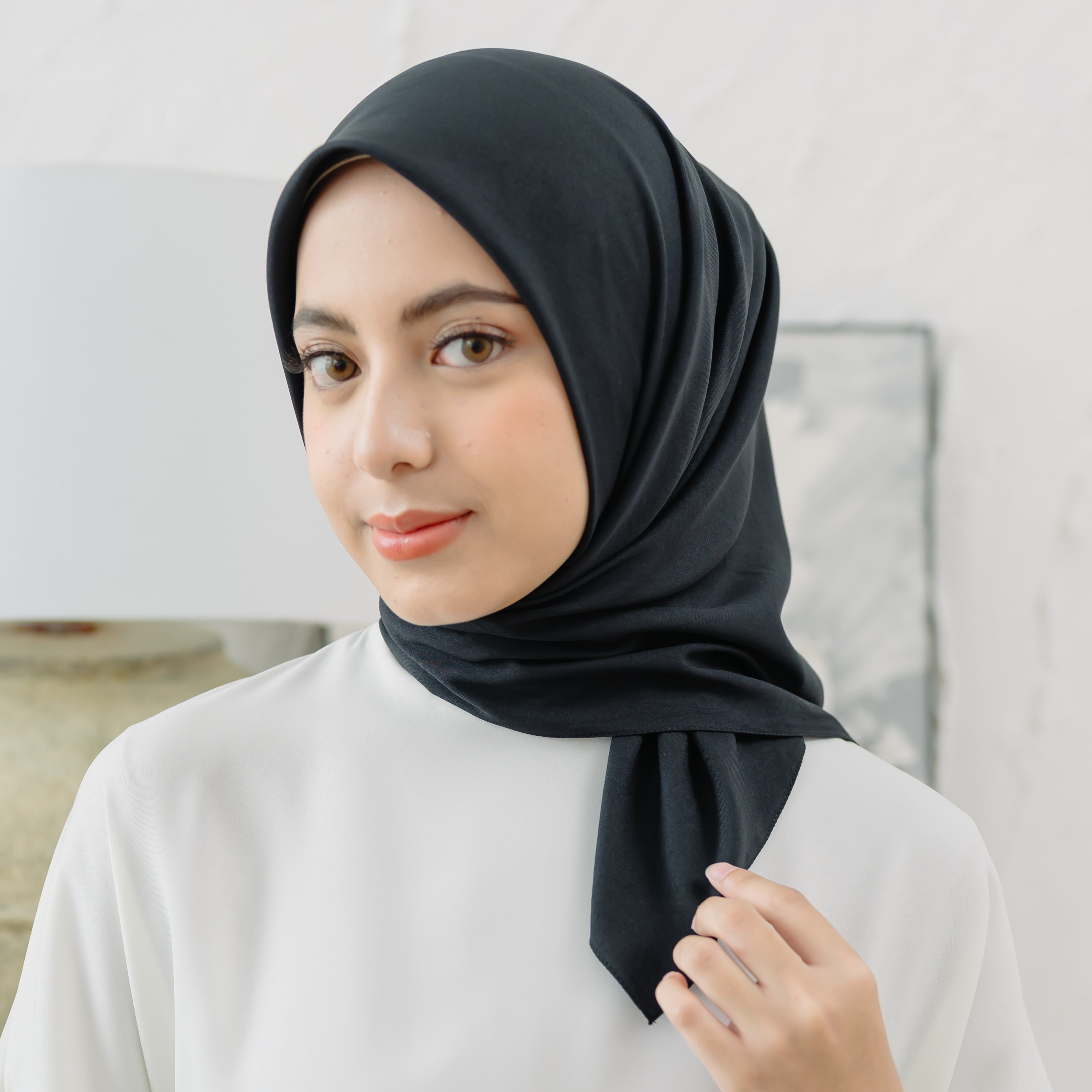 Hana Voal Black – Lozy