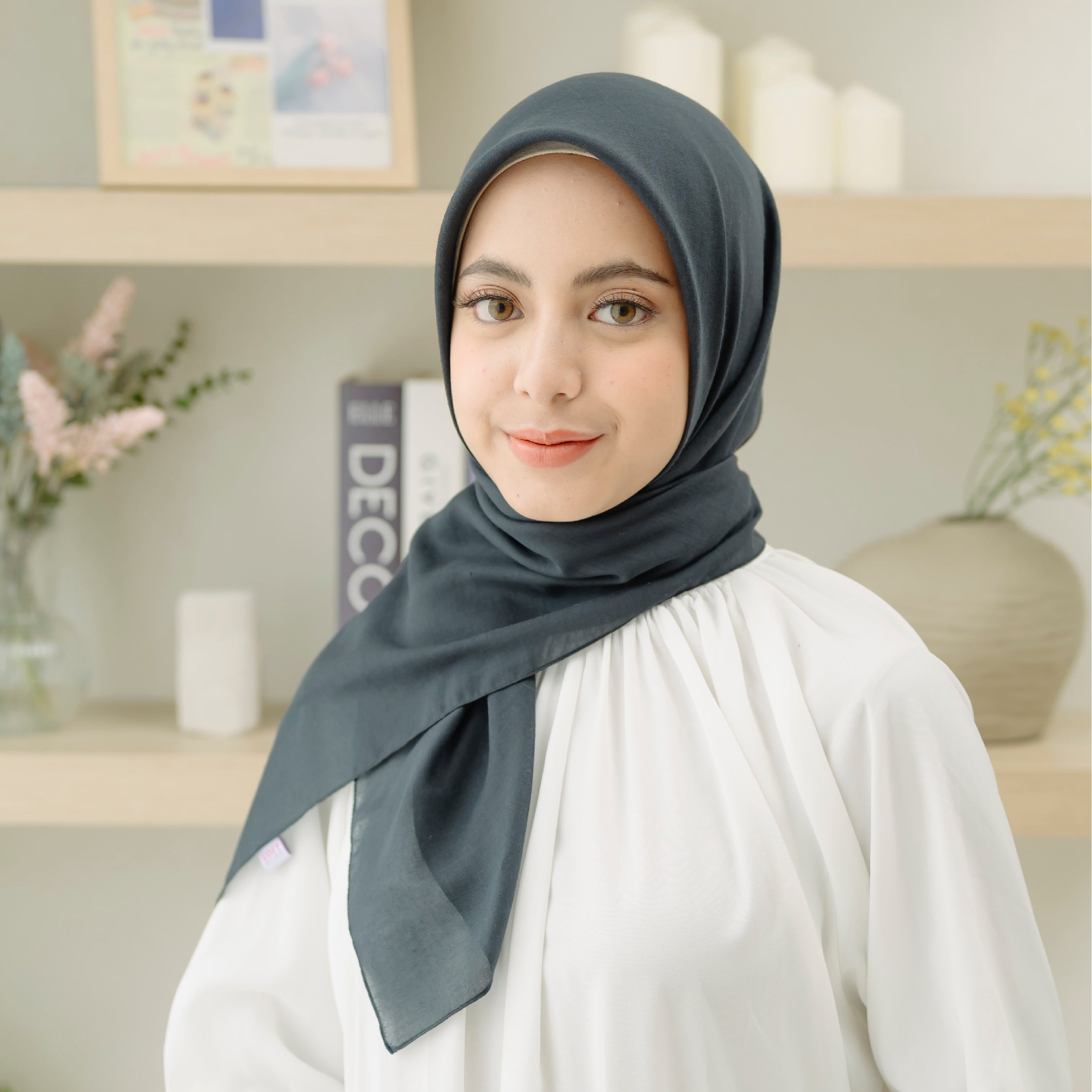 Theya Voal Square Charcoal – Lozy