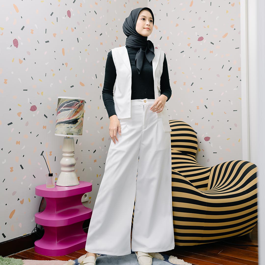 Mona Set Broken White L – Lozy