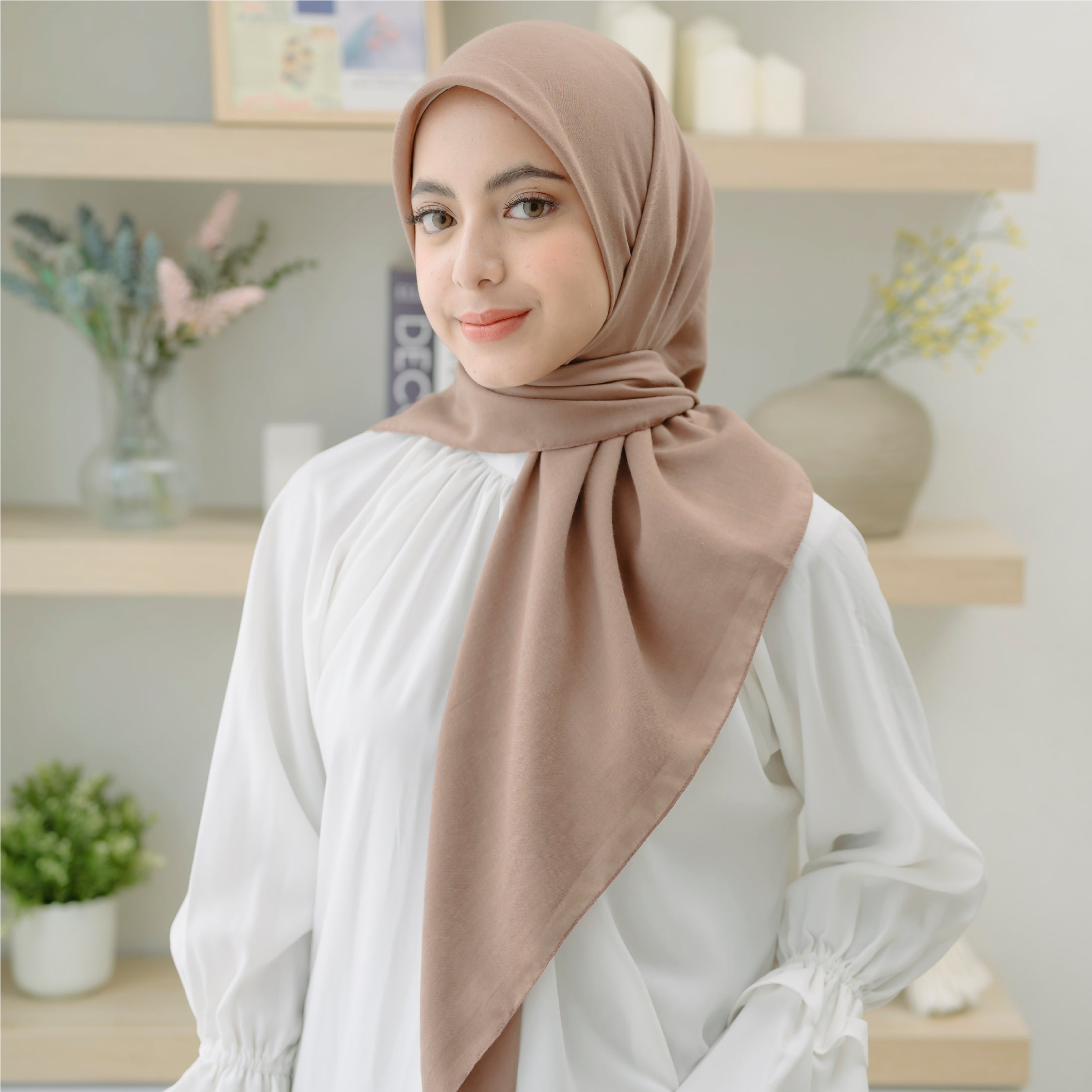 Theya Voal Square Walnut – Lozy