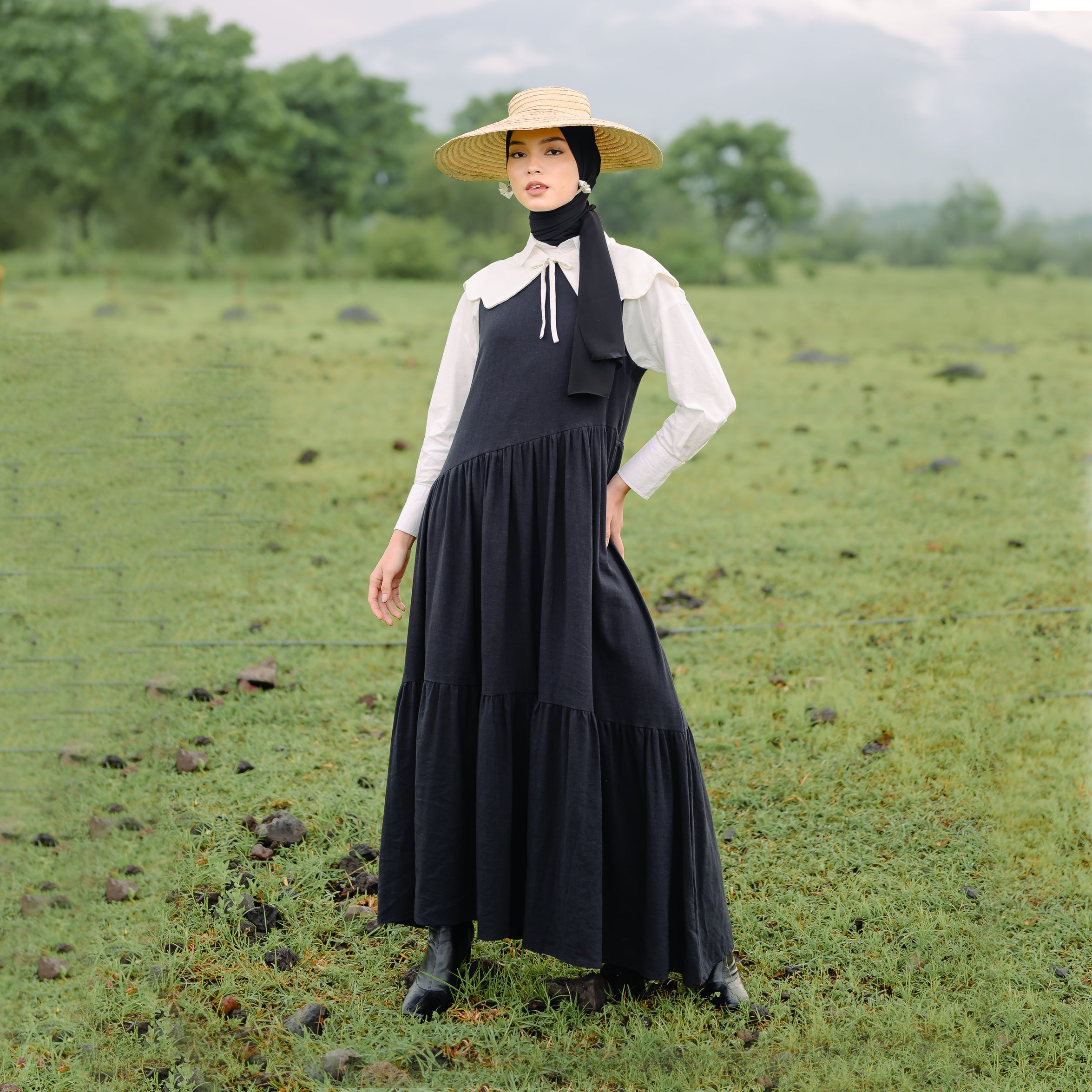 Savana Dress Black – Lozy
