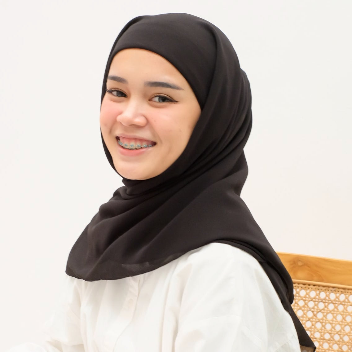 Araa Square Black – Lozy